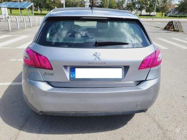 Grey Peugeot 308 2015 in Siauliai, with an engine capacity of 1.20 L and mileage of 117 thousand km for 3470 €, photo 3 on AUTOMOTO.COM.LV