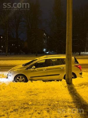 Pelēks Peugeot 308 2008 Rīga, ar dzinēja tilpumu 1.60 L un nobraukumu 296 tūkst. km par 350 €, foto 2 vietnē AUTOMOTO.COM.LV