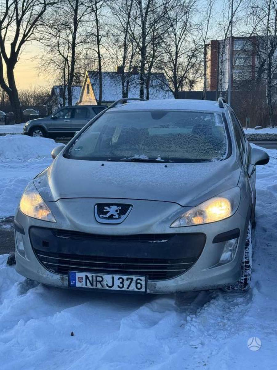 Grey Peugeot 308 2008 in Panevezys, with an engine capacity of 1.60 L and mileage of 290 thousand km for 1650 €, photo 1 on AUTOMOTO.COM.LV