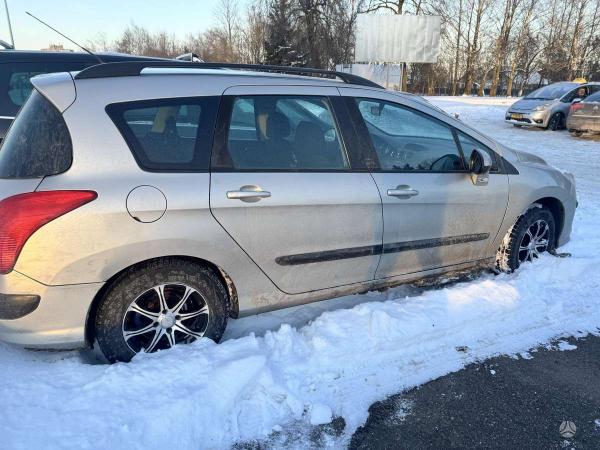 Pelēks Peugeot 308 2008 Panevēža, ar dzinēja tilpumu 1.60 L un nobraukumu 290 tūkst. km par 1650 €, foto 3 vietnē AUTOMOTO.COM.LV