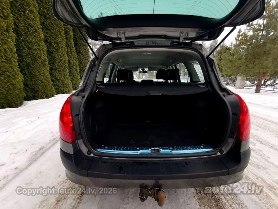 Grey Peugeot 308 2008 in Tartu, with an engine capacity of 1.60 L and mileage of 390 thousand km for 1390 €, photo 7 on AUTOMOTO.COM.LV