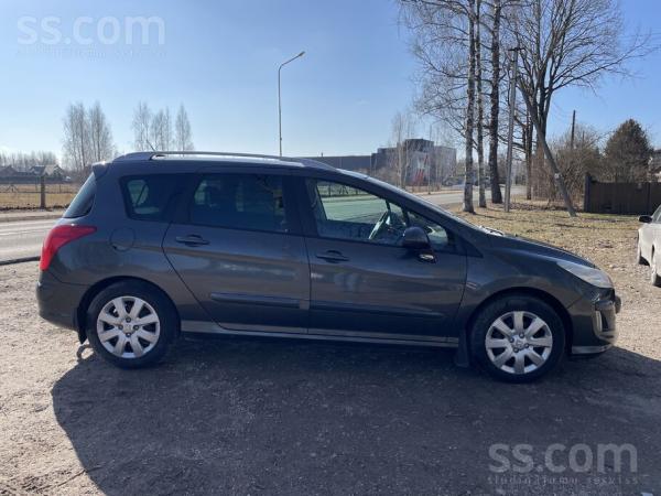Grey Peugeot 308 2008 in Riga, with an engine capacity of 1.60 L and mileage of 260 thousand km for 1990 €, photo 6 on AUTOMOTO.COM.LV