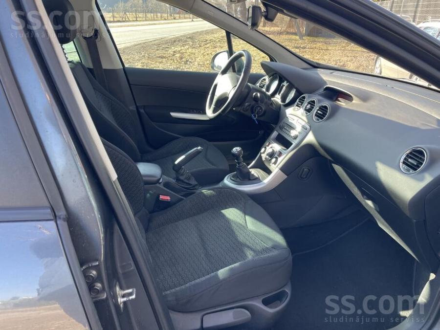 Grey Peugeot 308 2008 in Riga, with an engine capacity of 1.60 L and mileage of 260 thousand km for 1990 €, photo 20 on AUTOMOTO.COM.LV