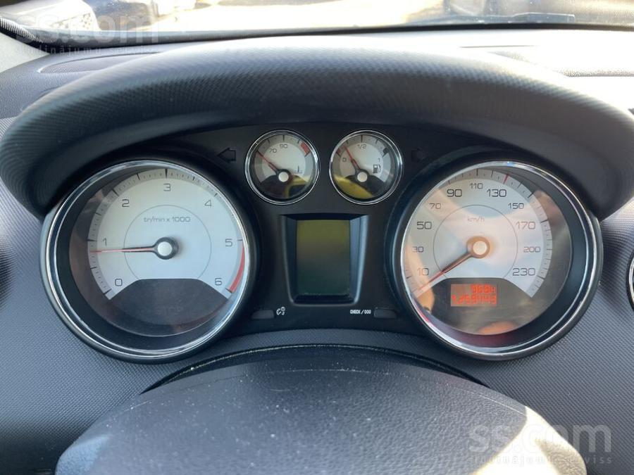 Grey Peugeot 308 2008 in Riga, with an engine capacity of 1.60 L and mileage of 260 thousand km for 1990 €, photo 26 on AUTOMOTO.COM.LV
