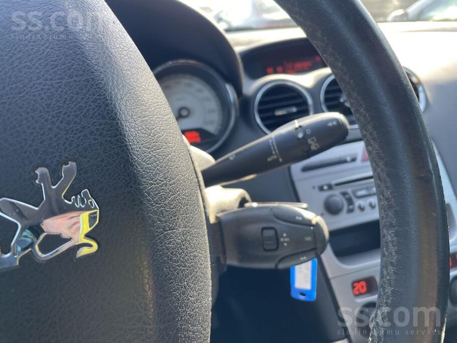 Grey Peugeot 308 2008 in Riga, with an engine capacity of 1.60 L and mileage of 260 thousand km for 1990 €, photo 28 on AUTOMOTO.COM.LV