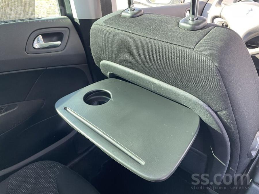 Grey Peugeot 308 2008 in Riga, with an engine capacity of 1.60 L and mileage of 260 thousand km for 1990 €, photo 32 on AUTOMOTO.COM.LV