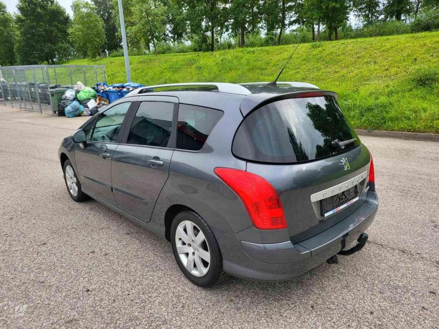 Grey Peugeot 308 2008 in Alytus, with an engine capacity of 1.60 L and mileage of 201 thousand km for 2460 €, photo 4 on AUTOMOTO.COM.LV