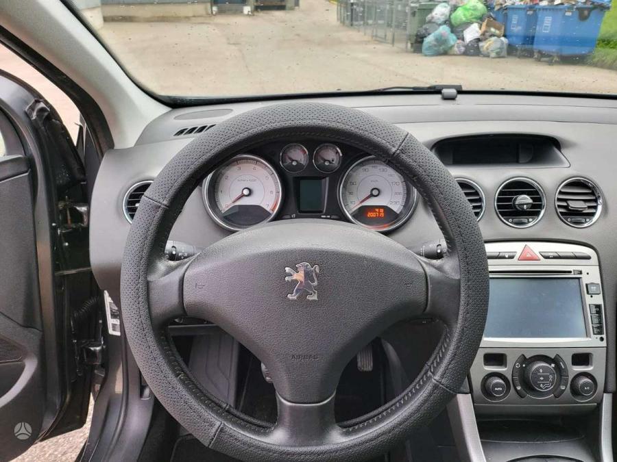 Grey Peugeot 308 2008 in Alytus, with an engine capacity of 1.60 L and mileage of 201 thousand km for 2460 €, photo 7 on AUTOMOTO.COM.LV