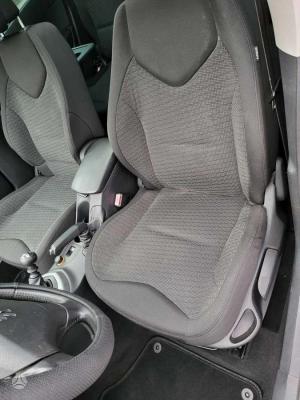 Grey Peugeot 308 2008 in Alytus, with an engine capacity of 1.60 L and mileage of 201 thousand km for 2460 €, photo 34 on AUTOMOTO.COM.LV