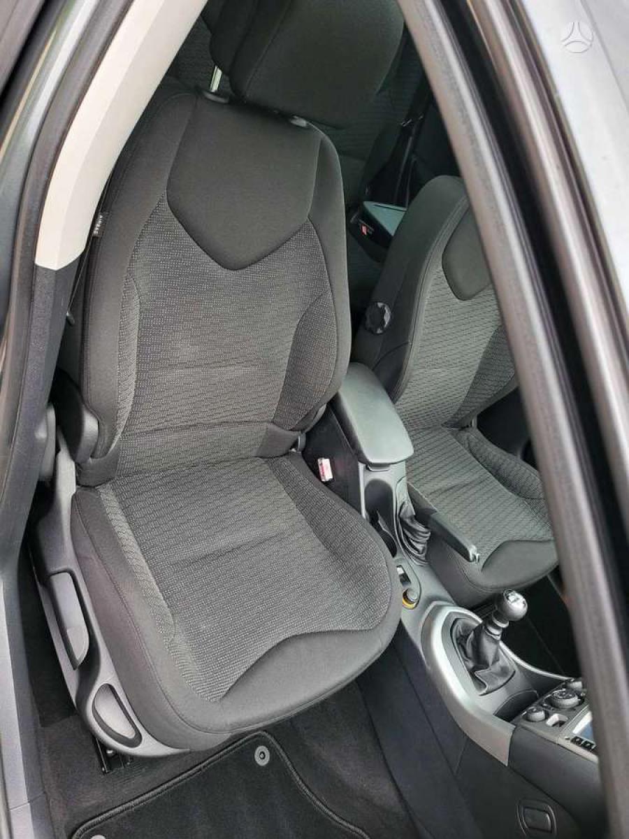 Grey Peugeot 308 2008 in Alytus, with an engine capacity of 1.60 L and mileage of 201 thousand km for 2460 €, photo 35 on AUTOMOTO.COM.LV