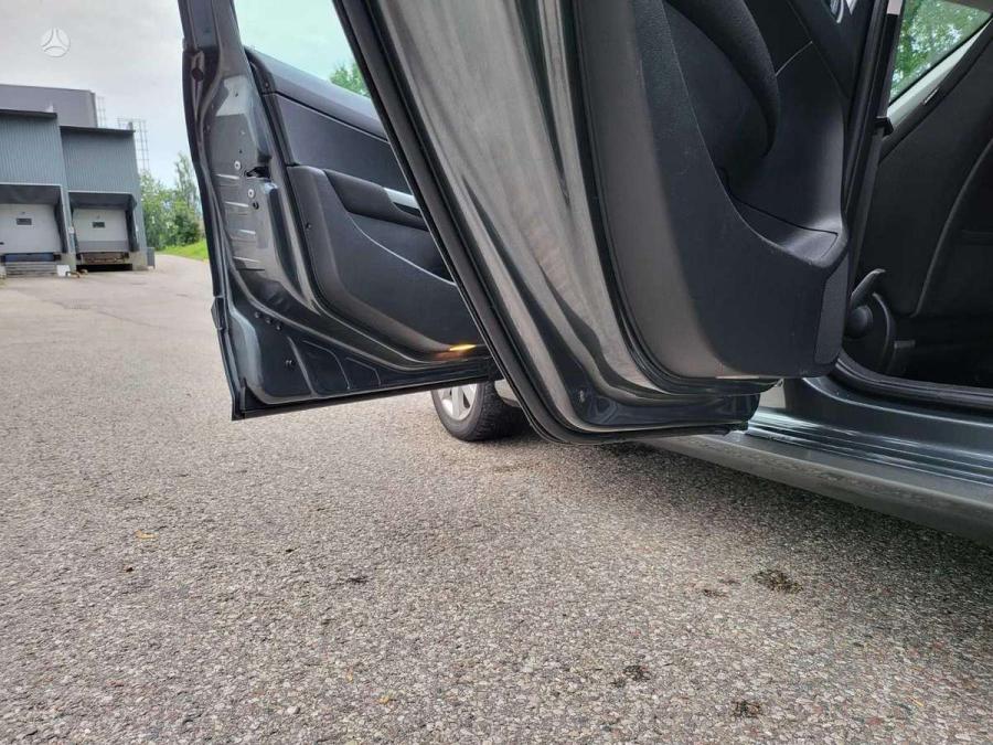 Grey Peugeot 308 2008 in Alytus, with an engine capacity of 1.60 L and mileage of 201 thousand km for 2460 €, photo 37 on AUTOMOTO.COM.LV