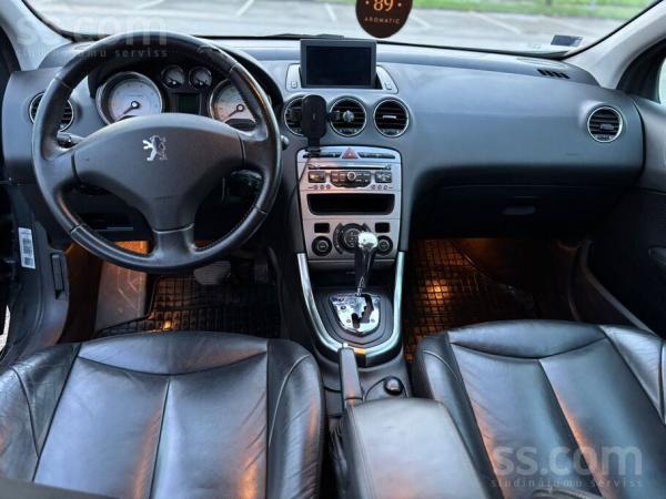 Grey Peugeot 308 2009 in Riga, with an engine capacity of 1.60 L and mileage of 207 thousand km for 2600 €, photo 6 on AUTOMOTO.COM.LV