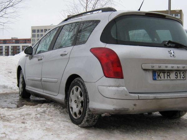 Grey Peugeot 308 2010 in Vilnius, with an engine capacity of 1.60 L and mileage of 408 thousand km for 1050 €, photo 2 on AUTOMOTO.COM.LV