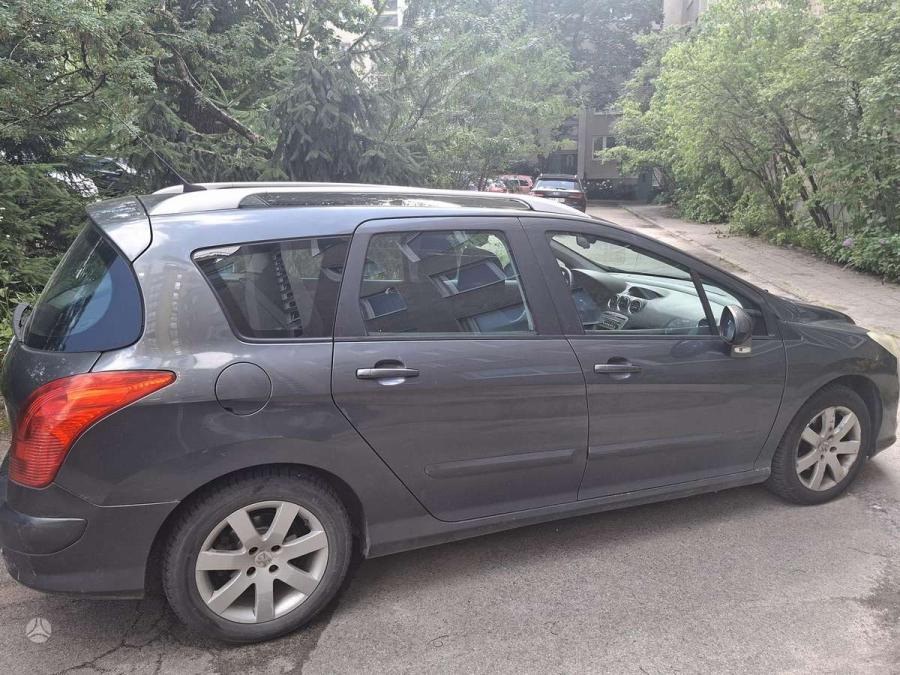 Pelēks Peugeot 308 2010 Viļņa, ar dzinēja tilpumu 1.56 L un nobraukumu 347 tūkst. km par 1200 €, foto 3 vietnē AUTOMOTO.COM.LV