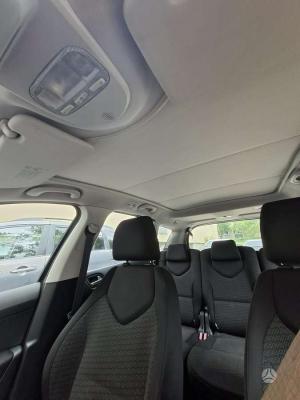 Pelēks Peugeot 308 2010 Viļņa, ar dzinēja tilpumu 1.56 L un nobraukumu 347 tūkst. km par 1200 €, foto 13 vietnē AUTOMOTO.COM.LV