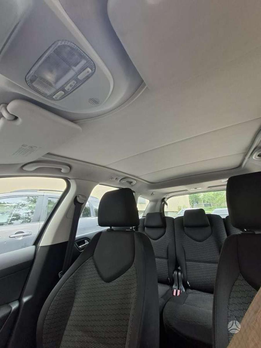 Pelēks Peugeot 308 2010 Viļņa, ar dzinēja tilpumu 1.56 L un nobraukumu 347 tūkst. km par 1200 €, foto 13 vietnē AUTOMOTO.COM.LV
