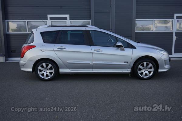 Pelēks Peugeot 308 2010 Pērnava, ar dzinēja tilpumu 1.60 L un nobraukumu 330 tūkst. km par 2800 €, foto 3 vietnē AUTOMOTO.COM.LV
