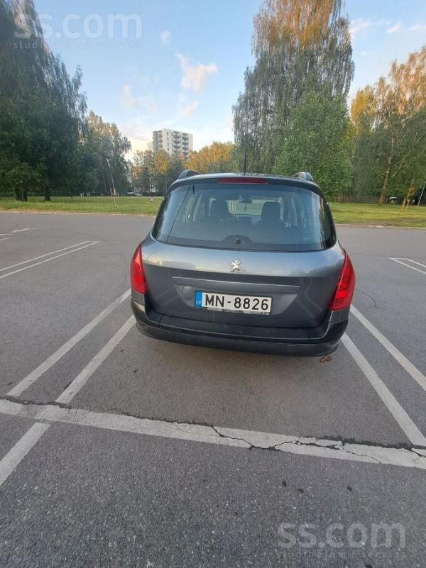 Grey Peugeot 308 2011 in Riga, with an engine capacity of 1.60 L and mileage of 256 thousand km for 1750 €, photo 3 on AUTOMOTO.COM.LV