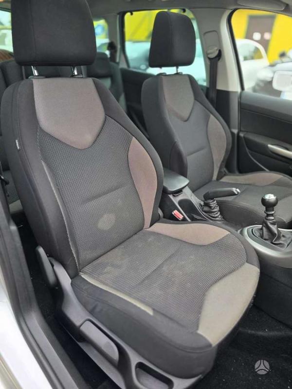 Grey Peugeot 308 2011 in Taurage, with an engine capacity of 1.56 L and mileage of 303 thousand km for 2300 €, photo 10 on AUTOMOTO.COM.LV