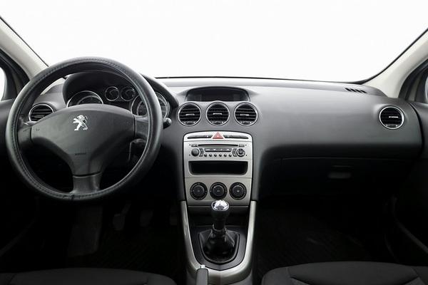 Grey Peugeot 308 2011 in Tallinn, with an engine capacity of 1.60 L and mileage of 212 thousand km for 2299 €, photo 5 on AUTOMOTO.COM.LV