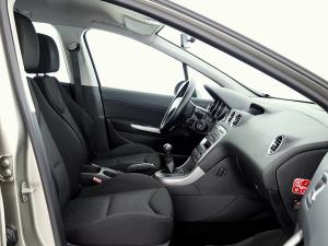 Grey Peugeot 308 2011 in Tallinn, with an engine capacity of 1.60 L and mileage of 212 thousand km for 2299 €, photo 7 on AUTOMOTO.COM.LV