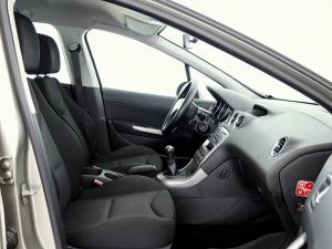 Grey Peugeot 308 2011 in Tallinn, with an engine capacity of 1.60 L and mileage of 212 thousand km for 2299 €, photo 13 on AUTOMOTO.COM.LV