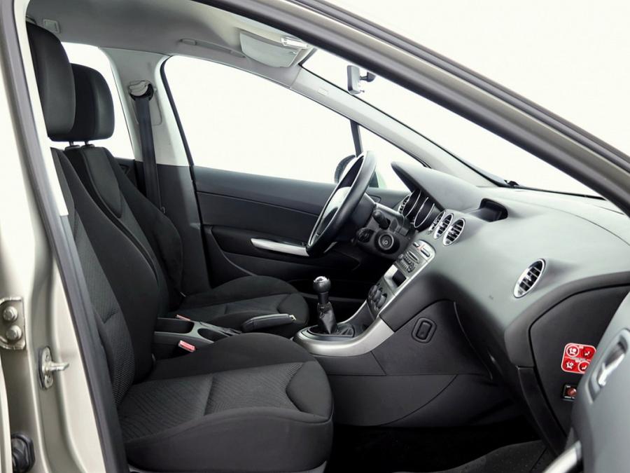Grey Peugeot 308 2011 in Tallinn, with an engine capacity of 1.60 L and mileage of 212 thousand km for 2299 €, photo 13 on AUTOMOTO.COM.LV