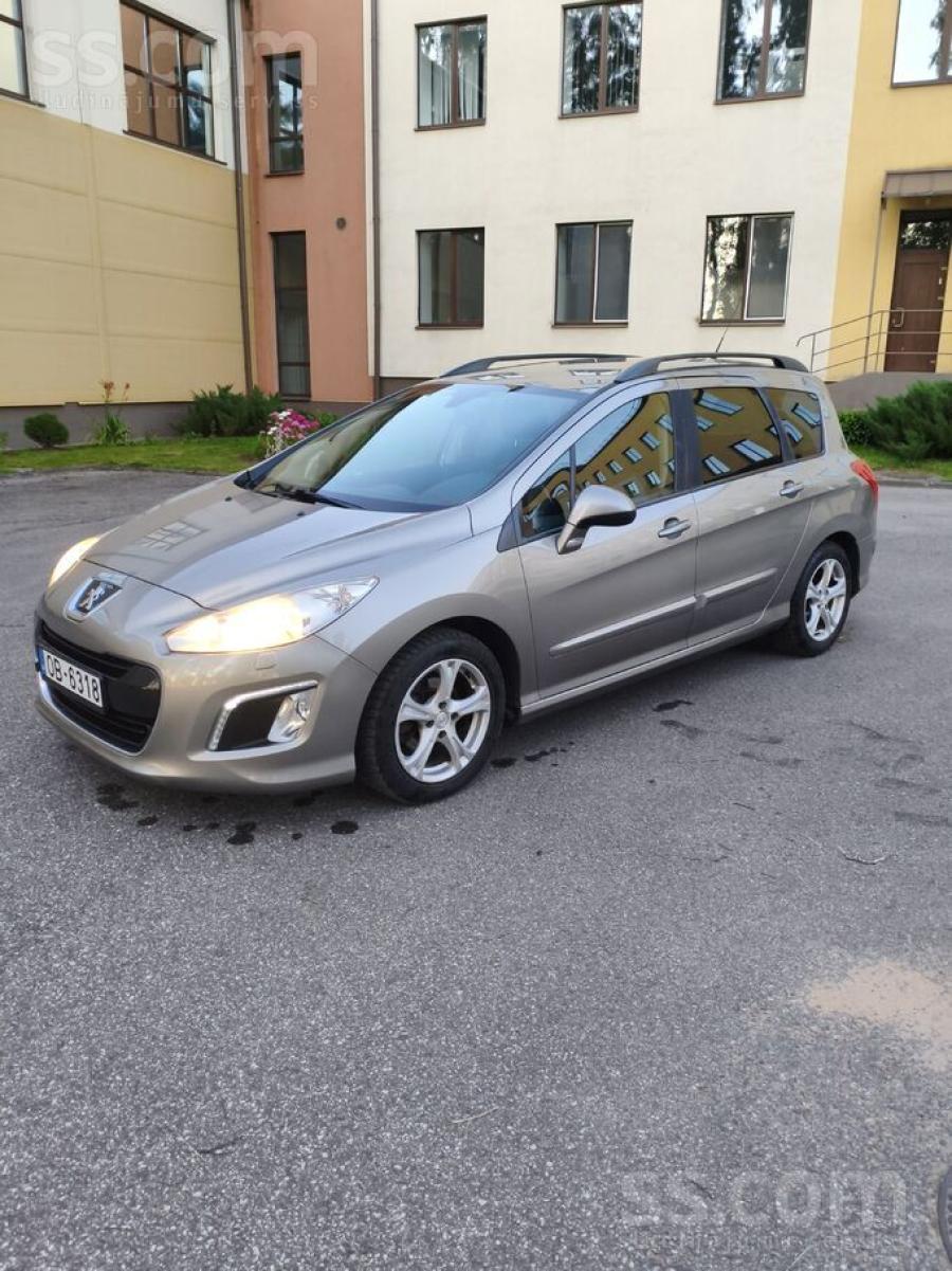 Grey Peugeot 308 2011 in Daugavpils, with an engine capacity of 1.60 L and mileage of 306 thousand km for 2600 €, photo 1 on AUTOMOTO.COM.LV