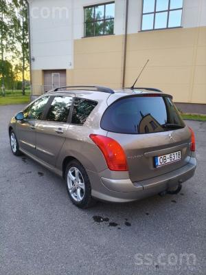 Grey Peugeot 308 2011 in Daugavpils, with an engine capacity of 1.60 L and mileage of 306 thousand km for 2600 €, photo 6 on AUTOMOTO.COM.LV