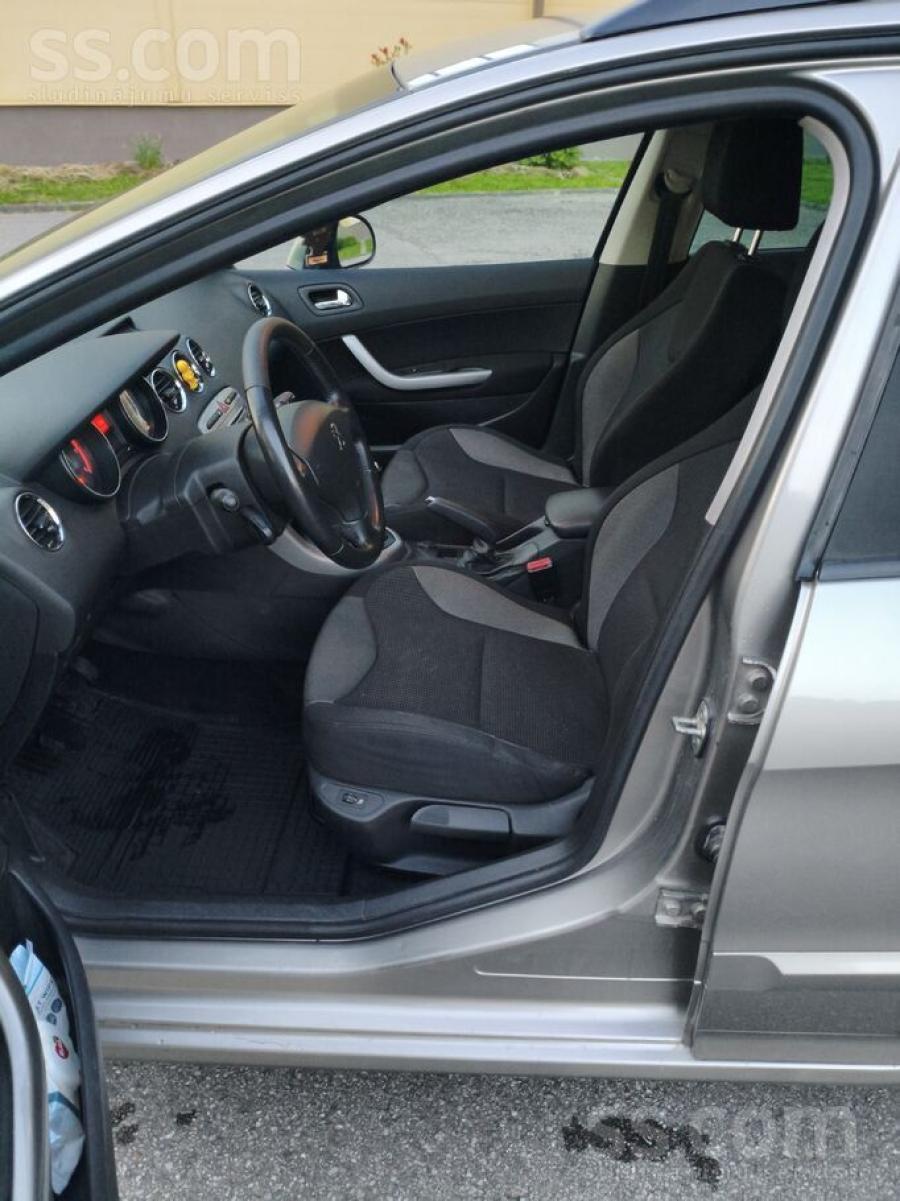 Grey Peugeot 308 2011 in Daugavpils, with an engine capacity of 1.60 L and mileage of 306 thousand km for 2600 €, photo 9 on AUTOMOTO.COM.LV