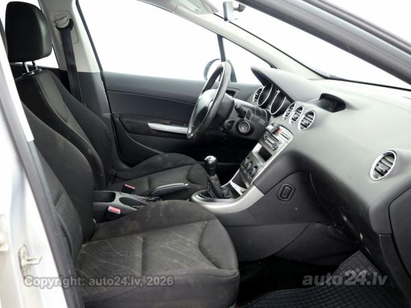 Pelēks Peugeot 308 2011 Tallina, ar dzinēja tilpumu 1.60 L un nobraukumu 374 tūkst. km par 799 €, foto 6 vietnē AUTOMOTO.COM.LV