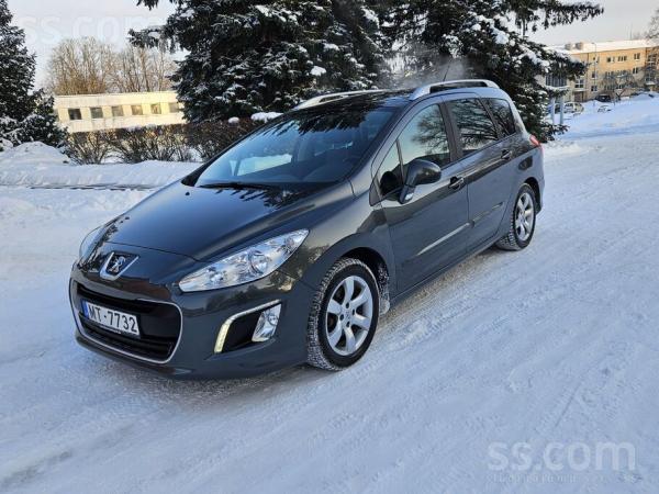 Grey Peugeot 308 2012 in Jekabpils, with an engine capacity of 1.60 L and mileage of 291 thousand km for 2490 €, photo 1 on AUTOMOTO.COM.LV