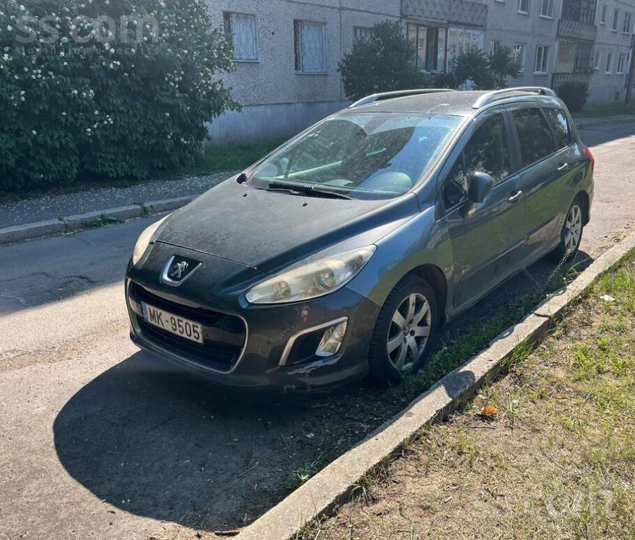 Grey Peugeot 308 2012 in Riga, with an engine capacity of 1.60 L and mileage of 0 thousand km for 1590 €, photo 3 on AUTOMOTO.COM.LV