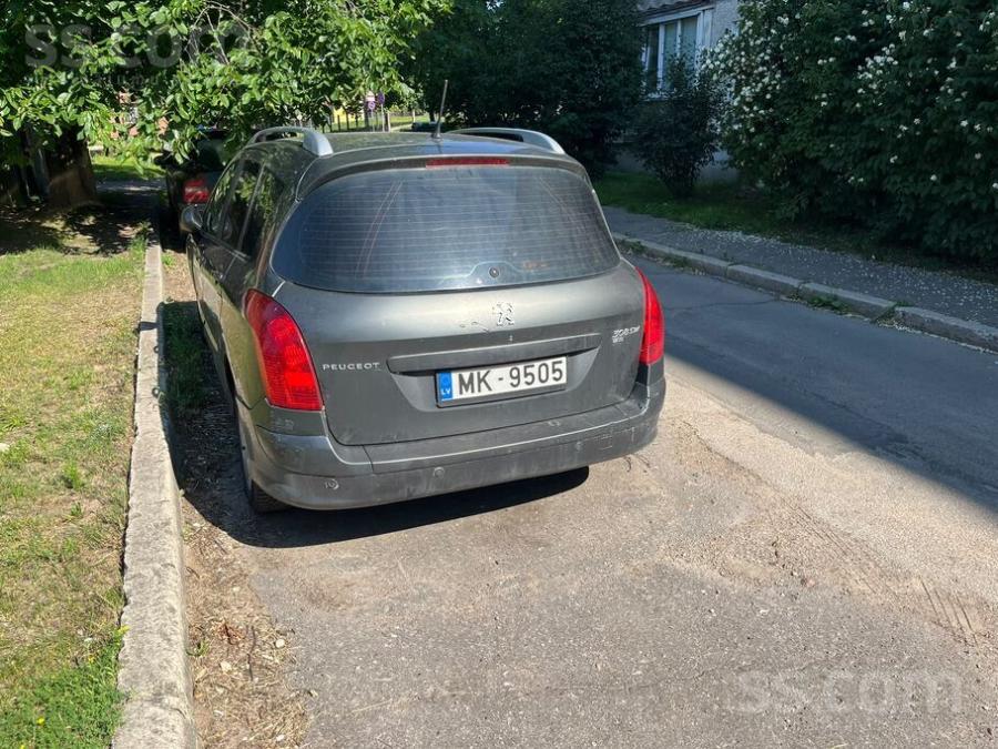 Grey Peugeot 308 2012 in Riga, with an engine capacity of 1.60 L and mileage of 0 thousand km for 1590 €, photo 4 on AUTOMOTO.COM.LV
