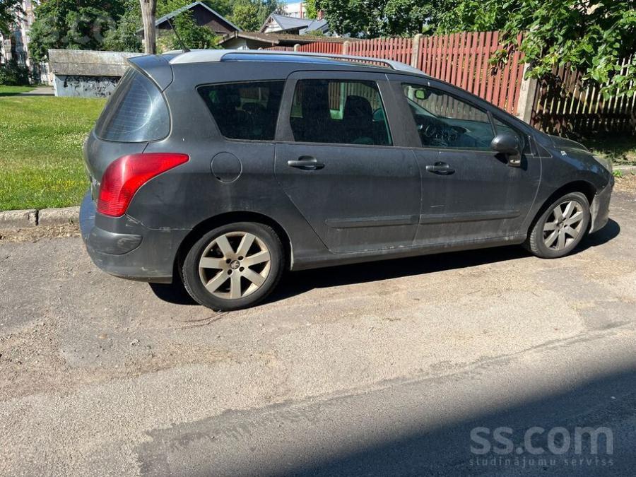 Grey Peugeot 308 2012 in Riga, with an engine capacity of 1.60 L and mileage of 0 thousand km for 1590 €, photo 5 on AUTOMOTO.COM.LV
