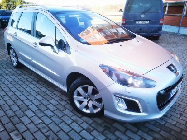 Grey Peugeot 308 2013 in Klaipeda, with an engine capacity of 1.60 L and mileage of 144 thousand km for 3890 €, photo 3 on AUTOMOTO.COM.LV