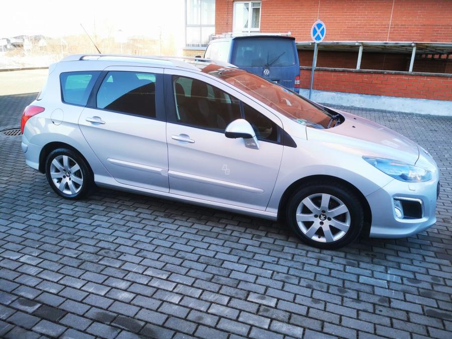 Grey Peugeot 308 2013 in Klaipeda, with an engine capacity of 1.60 L and mileage of 144 thousand km for 3890 €, photo 8 on AUTOMOTO.COM.LV