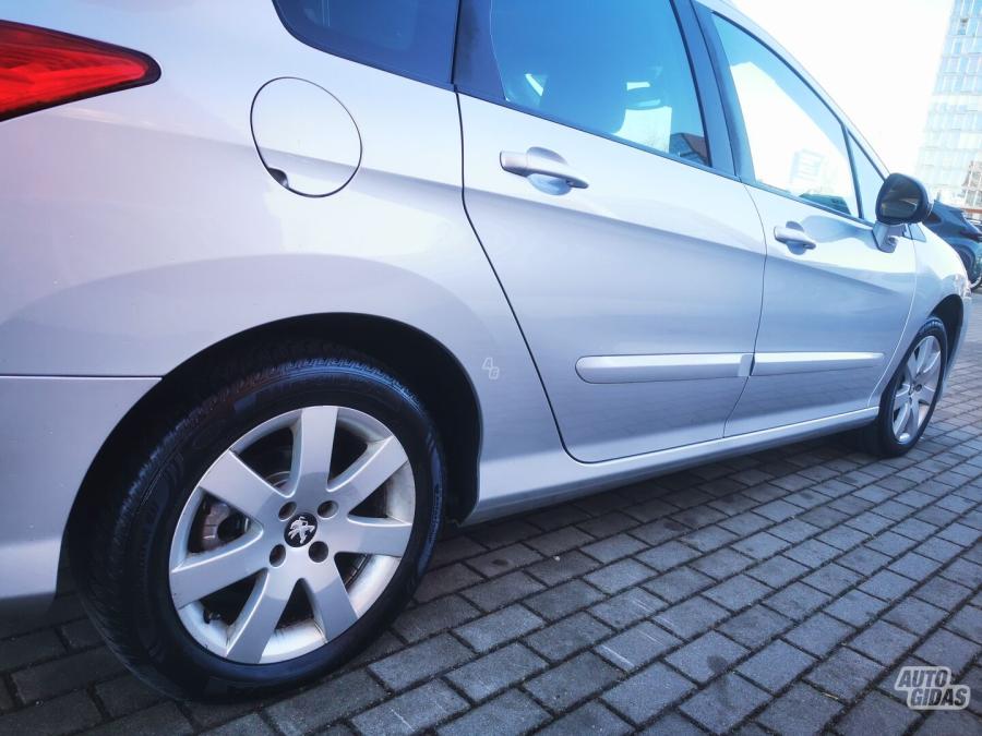 Grey Peugeot 308 2013 in Klaipeda, with an engine capacity of 1.60 L and mileage of 144 thousand km for 3890 €, photo 10 on AUTOMOTO.COM.LV