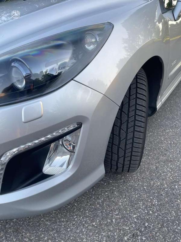 Pelēks Peugeot 308 2013 Viļņa, ar dzinēja tilpumu 1.56 L un nobraukumu 265 tūkst. km par 3499 €, foto 9 vietnē AUTOMOTO.COM.LV