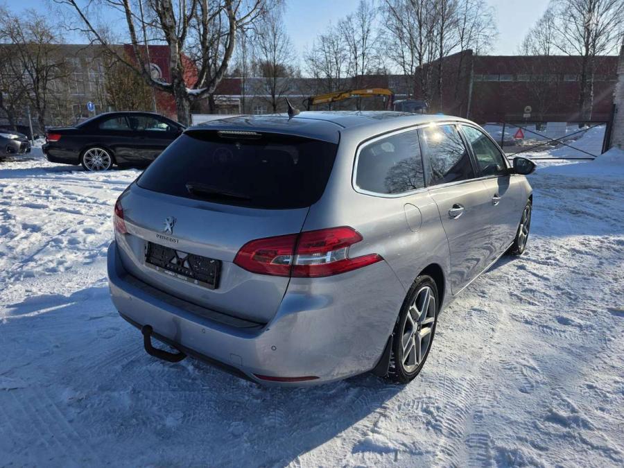 Pelēks Peugeot 308 2014 Telšiai, ar dzinēja tilpumu 1.56 L un nobraukumu 250 tūkst. km par 5200 €, foto 3 vietnē AUTOMOTO.COM.LV