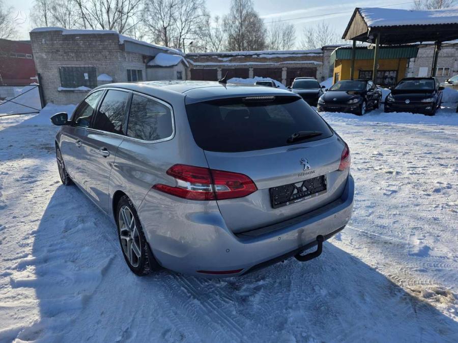 Pelēks Peugeot 308 2014 Telšiai, ar dzinēja tilpumu 1.56 L un nobraukumu 250 tūkst. km par 5200 €, foto 4 vietnē AUTOMOTO.COM.LV