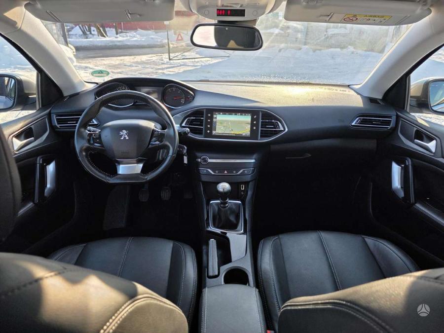 Pelēks Peugeot 308 2014 Telšiai, ar dzinēja tilpumu 1.56 L un nobraukumu 250 tūkst. km par 5200 €, foto 26 vietnē AUTOMOTO.COM.LV