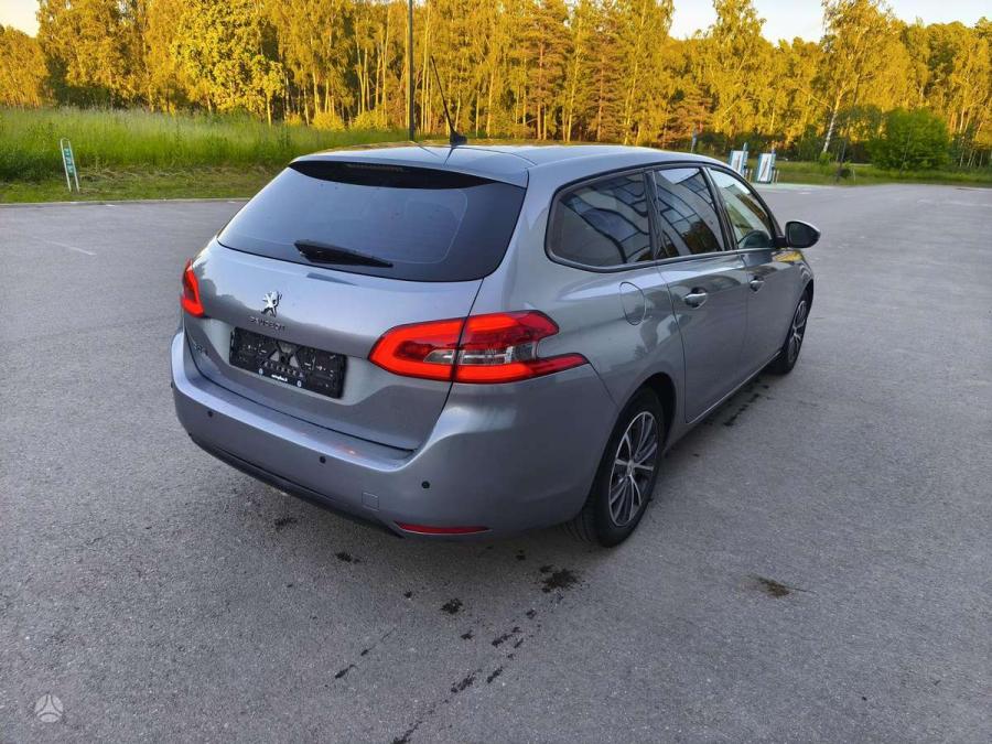 Grey Peugeot 308 2014 in Kaunas, with an engine capacity of 1.20 L and mileage of 249 thousand km for 4450 €, photo 5 on AUTOMOTO.COM.LV