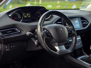 Pelēks Peugeot 308 2014 Grobiņa, ar dzinēja tilpumu 1.60 L un nobraukumu 134 tūkst. km par 5800 €, foto 12 vietnē AUTOMOTO.COM.LV