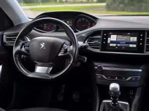 Pelēks Peugeot 308 2014 Grobiņa, ar dzinēja tilpumu 1.60 L un nobraukumu 134 tūkst. km par 5800 €, foto 16 vietnē AUTOMOTO.COM.LV