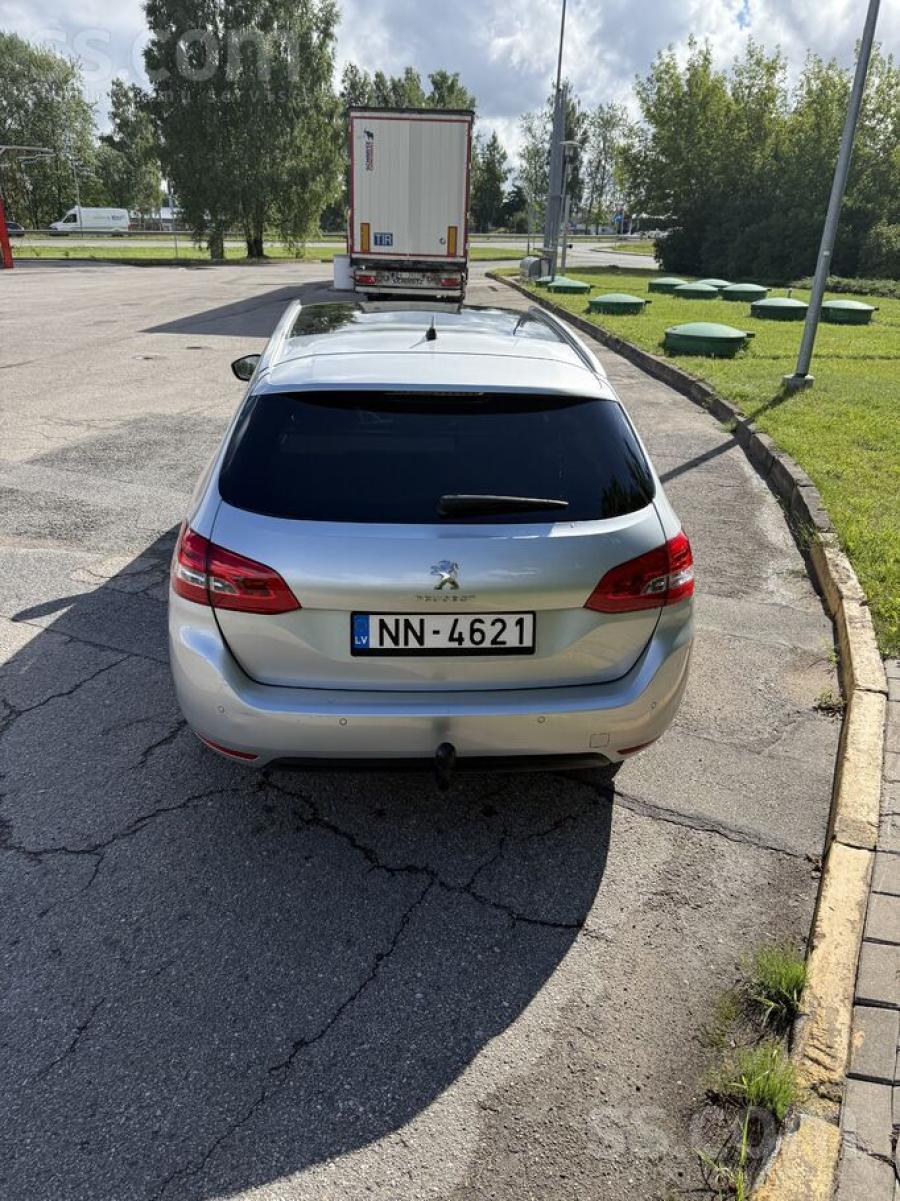 Pelēks Peugeot 308 2014 Rīga, ar dzinēja tilpumu 1.60 L un nobraukumu 272 tūkst. km par 3900 €, foto 6 vietnē AUTOMOTO.COM.LV