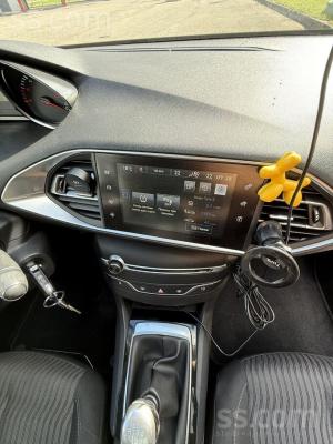 Pelēks Peugeot 308 2014 Rīga, ar dzinēja tilpumu 1.60 L un nobraukumu 272 tūkst. km par 3900 €, foto 9 vietnē AUTOMOTO.COM.LV