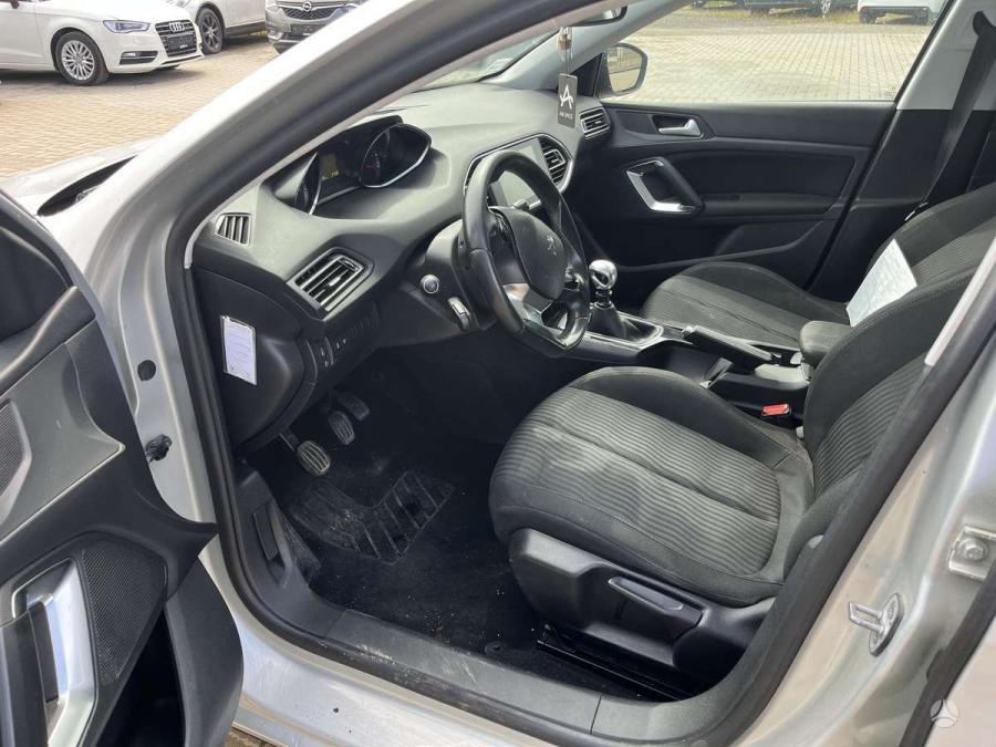 Pelēks Peugeot 308 2014 Tauragė, ar dzinēja tilpumu 1.60 L un nobraukumu 250 tūkst. km par 2600 €, foto 13 vietnē AUTOMOTO.COM.LV