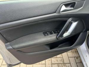Pelēks Peugeot 308 2014 Tauragė, ar dzinēja tilpumu 1.60 L un nobraukumu 250 tūkst. km par 2600 €, foto 14 vietnē AUTOMOTO.COM.LV