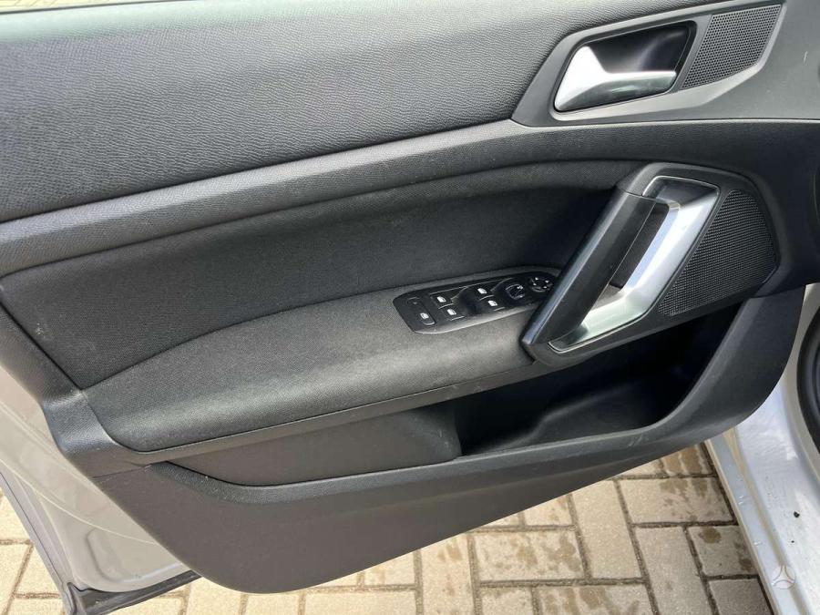 Pelēks Peugeot 308 2014 Tauragė, ar dzinēja tilpumu 1.60 L un nobraukumu 250 tūkst. km par 2600 €, foto 14 vietnē AUTOMOTO.COM.LV